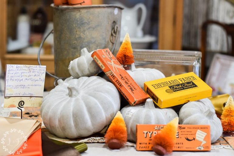 A Tour of Fall Antique Booth Displays at Antique Company Mall