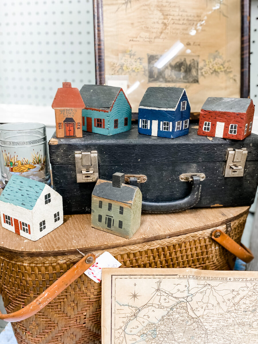 Weekend Estate Sale Shopping and New Antique Booth Display - Lost ...