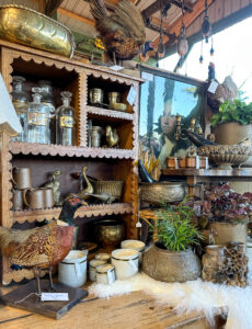 30 Creative Fall Antique Booth Display Ideas - Lost & Found Decor