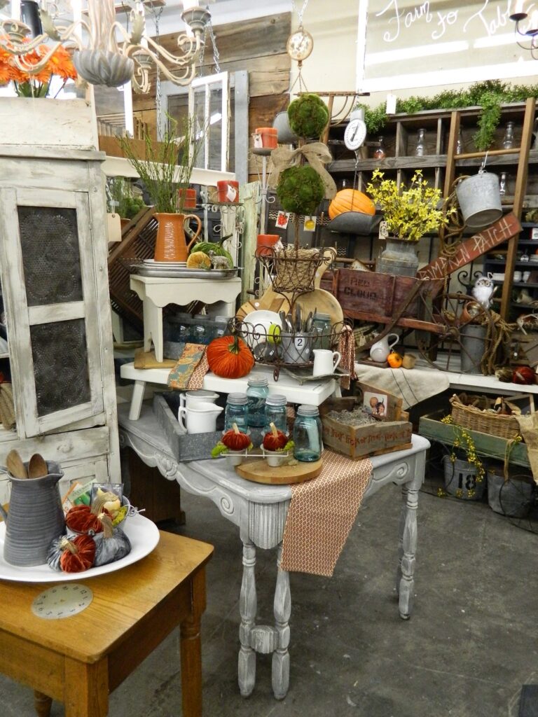 30 Creative Fall Antique Booth Display Ideas - Lost & Found Decor