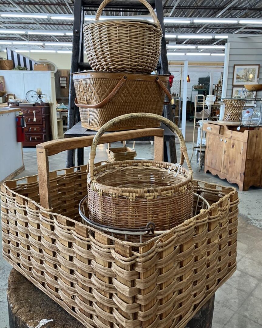 Fresh and Creative Spring Antique Booth Display Ideas - Lost & Found Decor